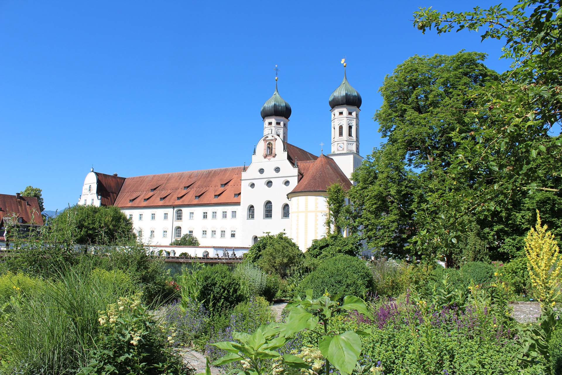 Kirchen und Klöster in der Umgebung von Bad Heilbrunn